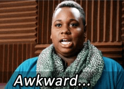 How to say awkward in Chinese?